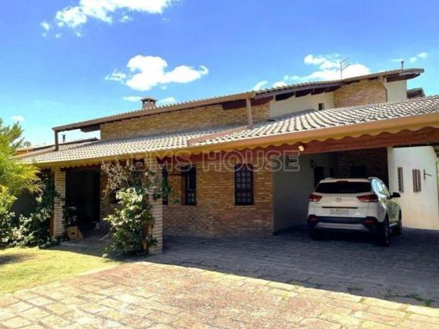 Casa para Venda em Cotia, Parque Dom Henrique, 3 dormitórios, 2 suítes, 3 banheiros, 4 vagas
