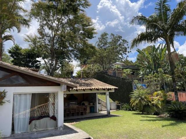 Casa para Venda em Cotia, Parque Dom Henrique, 3 dormitórios, 3 suítes, 5 banheiros, 6 vagas