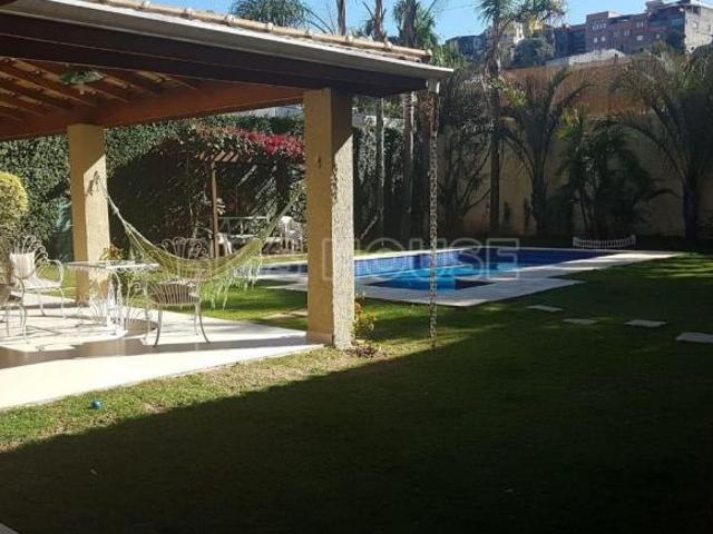 Casa para Venda em Cotia, Parque Frondoso, 5 dormitórios, 5 suítes, 7 banheiros, 6 vagas