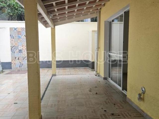 Casa para Venda em Cotia, Parque Rincão, 3 dormitórios, 1 suíte, 3 banheiros, 2 vagas
