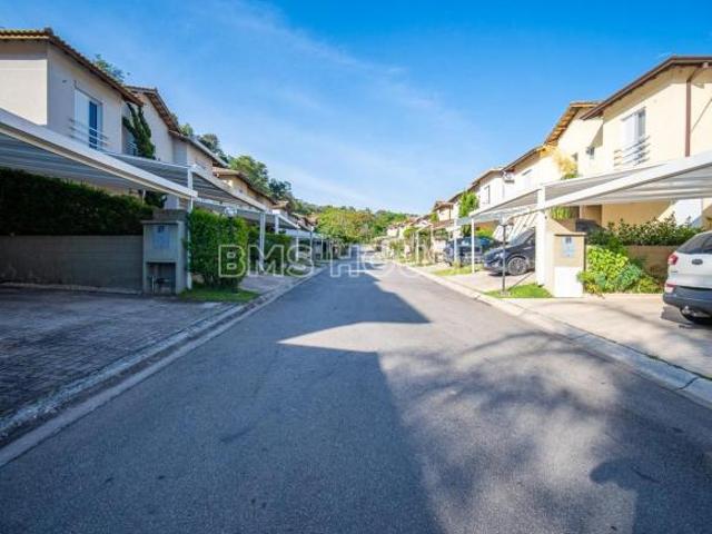 Casa para Venda em Cotia, Parque Rincão, 3 dormitórios, 1 suíte, 3 banheiros, 2 vagas