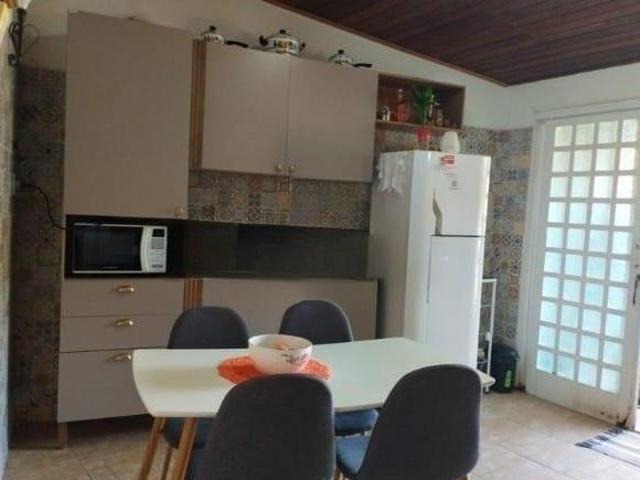 Casa para venda em Cotianos de 130.00m² com 5 Quartos, 2 Suites e 3 Garagens