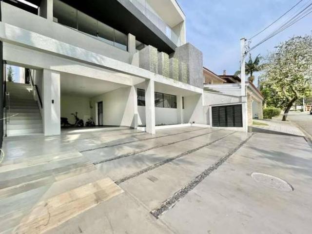 Casa para Venda em Cotia/SP 6 Dorm. 578 m2 Área Útil