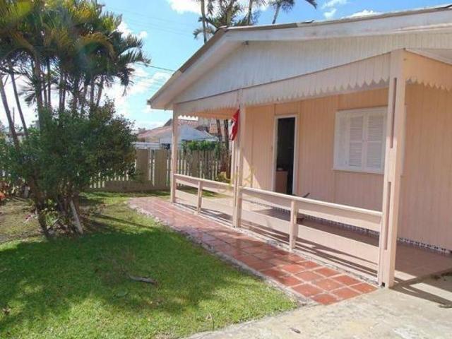 Casa para venda em Cohapar de 178.00m² com 4 Quartos e 5 Garagens