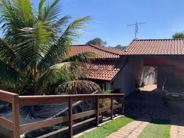 Casa para venda em Colinas De Indaiatuba de 245.00m² com 3 Quartos, 1 Suite e 2 Garagens