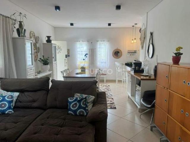 Casa para venda em Colinas de San Diego de 240.00m² com 3 Quartos, 1 Suite e 6 Garagens