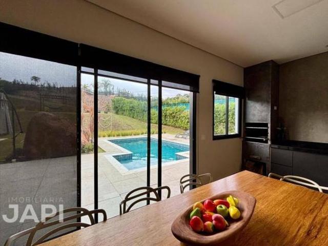 Casa para venda em Colinas Inhandjara de 234.00m² com 4 Quartos, 1 Suite e 4 Garagens