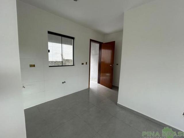Casa para Venda em Colombo, Embu, 2 dormitórios, 1 banheiro, 2 vagas