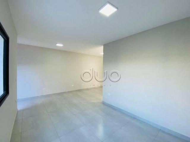 Casa para venda em Comviva de 136.00m² com 2 Quartos, 1 Suite e 2 Garagens