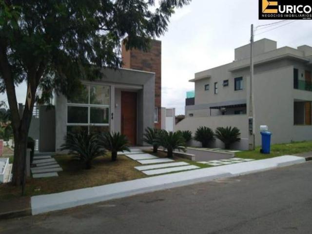 Casa para venda em Condomínio Terra Magna de 332.00m² com 4 Quartos, 3 Suites e 4 Garagens