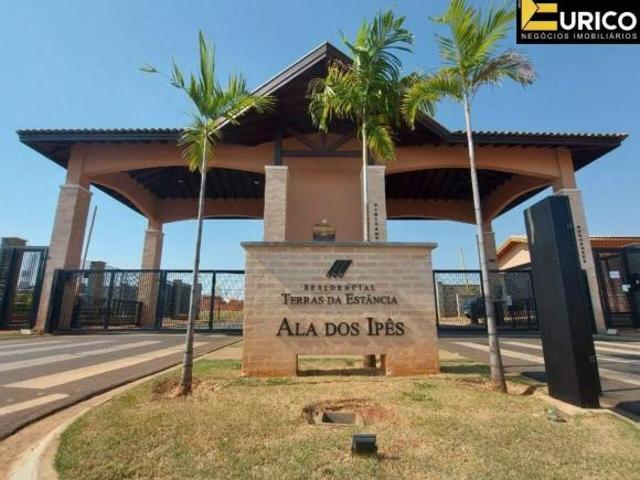 Casa para venda em Condomínio Terras da Estância Ipê de 140.00m² com 3 Quartos, 2 Suites e 3 Gara