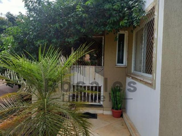 Casa para venda em Condomínio Villa Franca de 224.00m² com 3 Quartos, 1 Suite e 2 Garagens