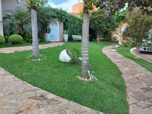 Casa para venda em Condomínio Villa Franca de 335.00m² com 3 Quartos, 1 Suite e 2 Garagens