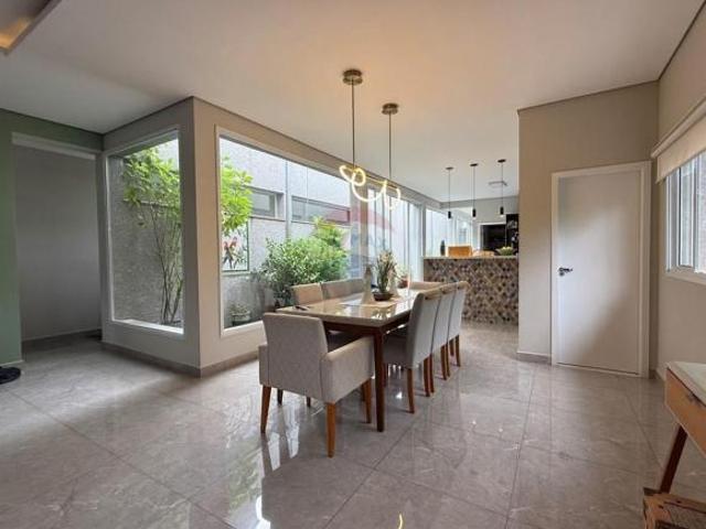 Casa para venda em Condomínio Village Santa Helena de 487.01m² com 3 Quartos, 3 Suites e 2 Garagens