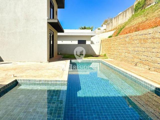 Casa para venda em Condomínio Villagio Paradiso de 335.00m² com 3 Quartos, 3 Suites e 3 Garagens