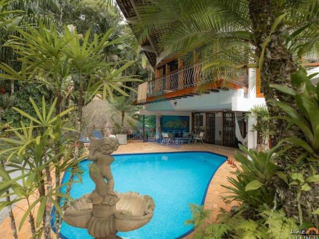 Casa para venda em Condomínio Domingas Dias de 700.00m² com 4 Quartos, 4 Suites e 5 Garagens