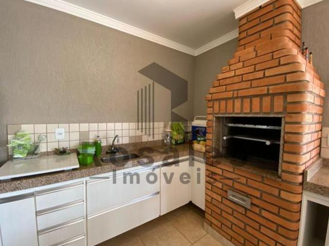 Casa para venda em Condomínio Figueira Branca de 240.00m² com 3 Quartos, 3 Suites e 4 Garagens