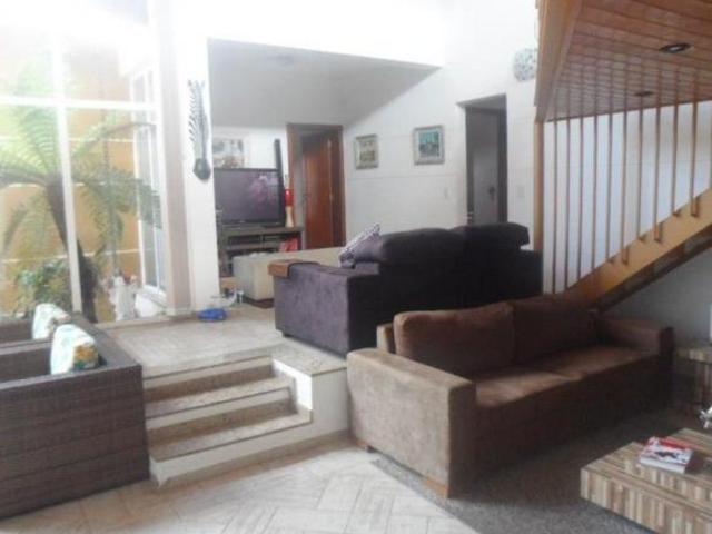 Casa para venda em Condomínio Granja Olga de 600.00m² com 3 Quartos, 3 Suites e 4 Garagens