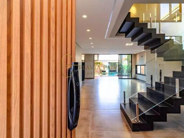 Casa para venda em Condomínio Guaporé de 501.00m² com 4 Quartos, 4 Suites e 4 Garagens