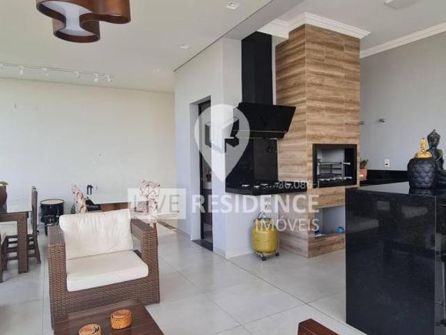 Casa para venda em Condomínio Itatiba Country Club de 250.00m² com 3 Quartos, 3 Suites e 4 Garagens