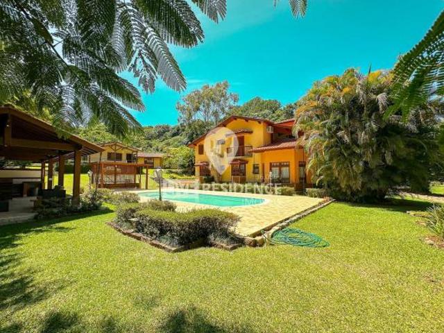 Casa para venda em Condomínio Itaembu de 458.00m² com 3 Quartos, 2 Suites e 17 Garagens
