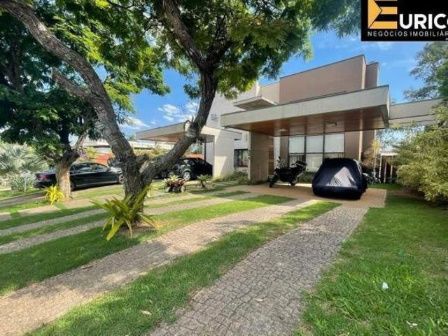 Casa para venda em Condomínio Jardim Paulista I de 480.00m² com 4 Quartos, 3 Suites e 4 Garagens