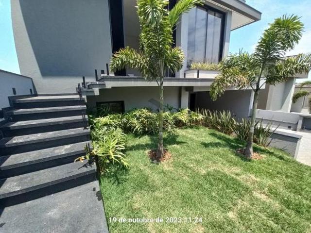 Casa para venda em Condomínio La Dolce Vita de 310.00m² com 4 Quartos, 4 Suites e 4 Garagens