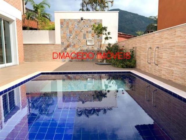 Casa para venda em Condominio Lagoinha de 400.00m² com 5 Quartos, 3 Suites e 4 Garagens