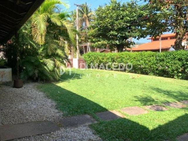 Casa para venda em Condominio Lagoinha de 426.00m² com 4 Quartos, 4 Suites e 5 Garagens