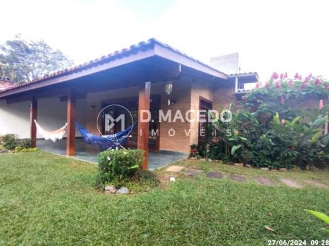 Casa para venda em Condominio Lagoinha de 195.00m² com 3 Quartos, 2 Suites e 3 Garagens