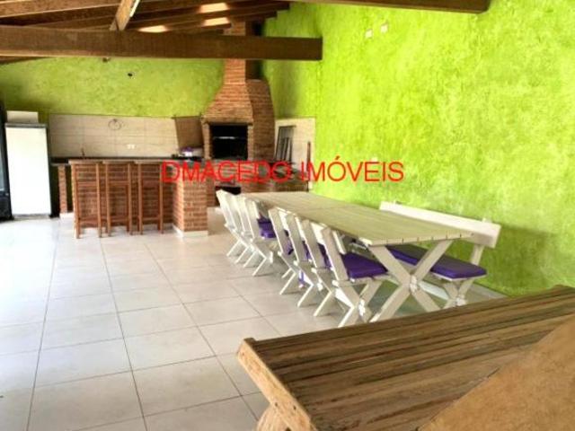 Casa para venda em Condominio Lagoinha de 225.00m² com 3 Quartos, 2 Suites e 1 Garagem