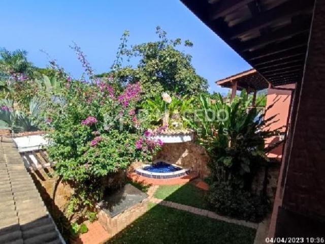 Casa para venda em Condominio Lagoinha de 227.00m² com 4 Quartos, 2 Suites e 6 Garagens