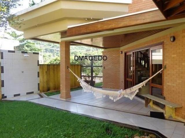 Casa para venda em Condominio Lagoinha de 280.00m² com 4 Quartos, 2 Suites e 2 Garagens