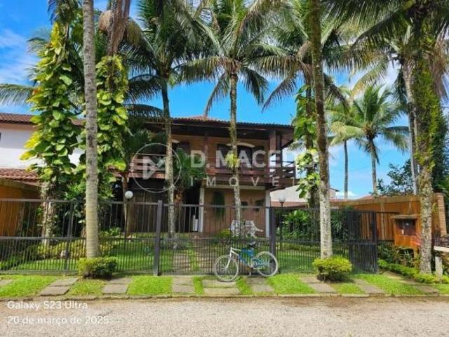 Casa para venda em Condominio Lagoinha de 338.00m² com 5 Quartos, 5 Suites e 1 Garagem