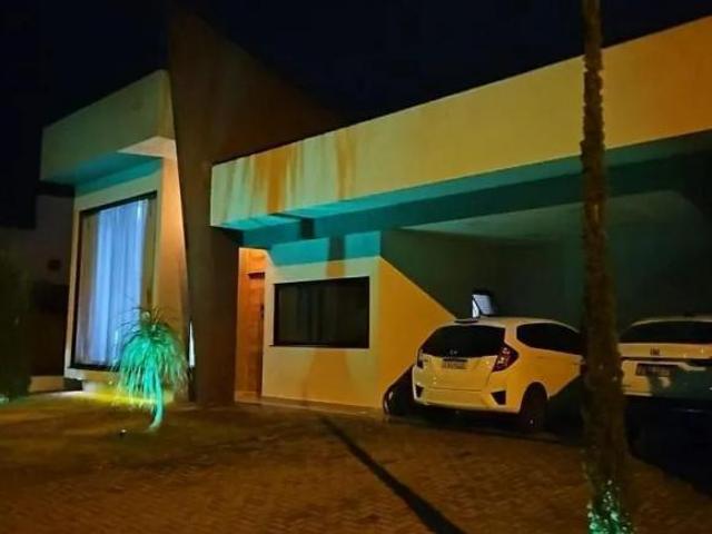 Casa para venda em Condomínio Lagos D&apos icaraí de 215.00m² com 3 Quartos, 3 Suites e 4 Garagens