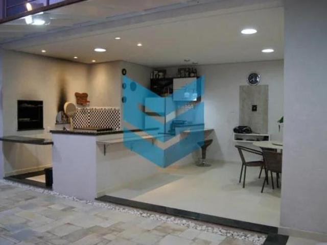 Casa para venda em Condomínio Mont Blanc de 350.00m² com 3 Quartos, 3 Suites e 4 Garagens