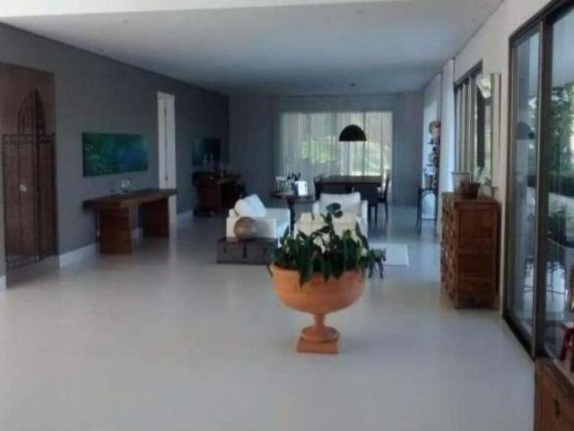 Casa para venda em Condomínio Morada do Sol de 1350.00m² com 10 Quartos, 8 Suites e 7 Garagens