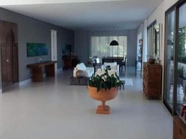Casa para venda em Condomínio Morada do Sol de 1350.00m² com 10 Quartos, 8 Suites e 7 Garagens