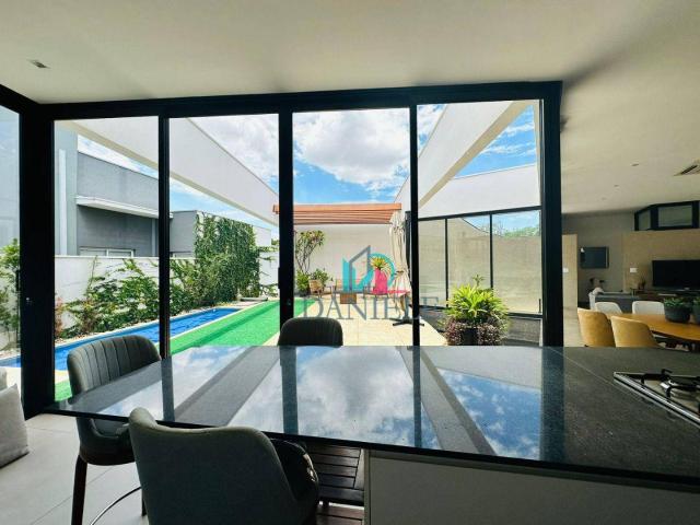 Casa para venda em Condomínio Quinta Das Tipuanas em Araraquara São Paulo de 283.00m² com 3 Quartos, 3 Suítes e 4 Garagens