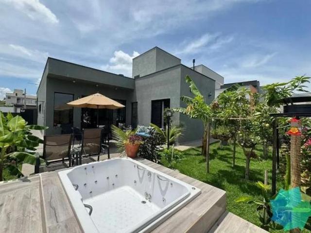 Casa para venda em Condomínio Residencial Una de 145.00m² com 2 Quartos, 2 Suites e 4 Garagens