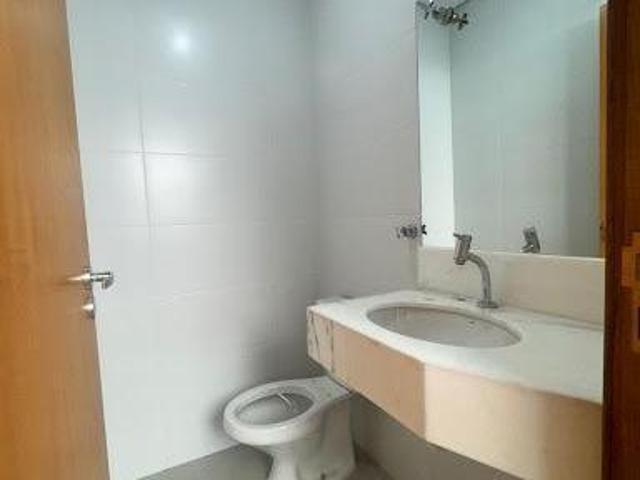 Casa para venda em Condomínio Santa Isabel de 180.00m² com 3 Quartos, 3 Suites e 6 Garagens