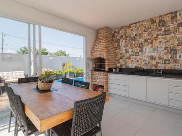 Casa para venda em Condomínio Siena de 211.00m² com 3 Quartos, 3 Suites e 2 Garagens
