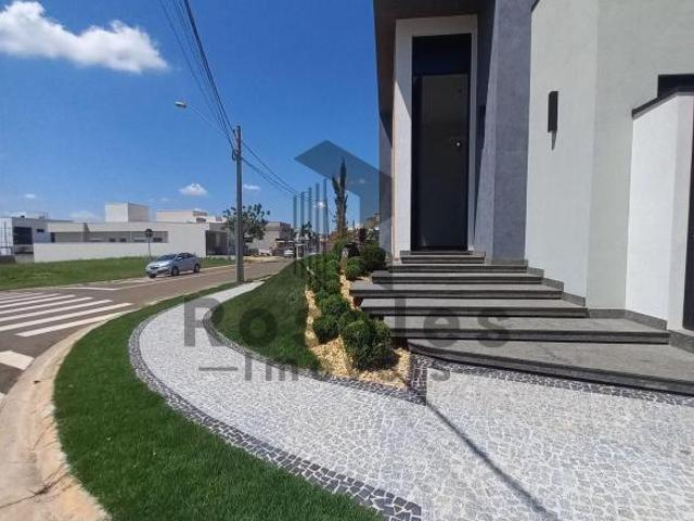 Casa para venda em Condomínio Siena de 262.00m² com 3 Quartos, 3 Suites e 4 Garagens