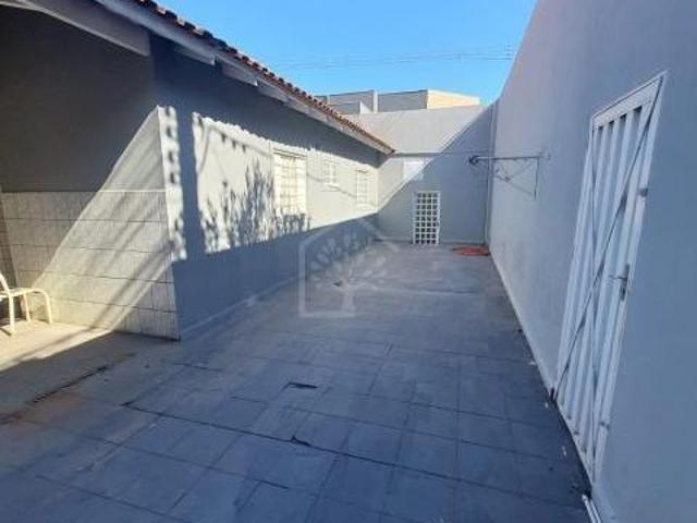 Casa para venda em Conjunto Habitacional Hilda Mandarino de 214.00m² com 2 Quartos, 1 Suite e 2 Gara