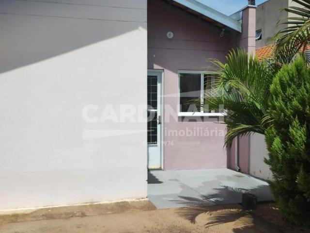 Casa para venda em Conjunto Habitacional Residencial Itatiaia de 42.00m² com 2 Quartos e 2 Garagens