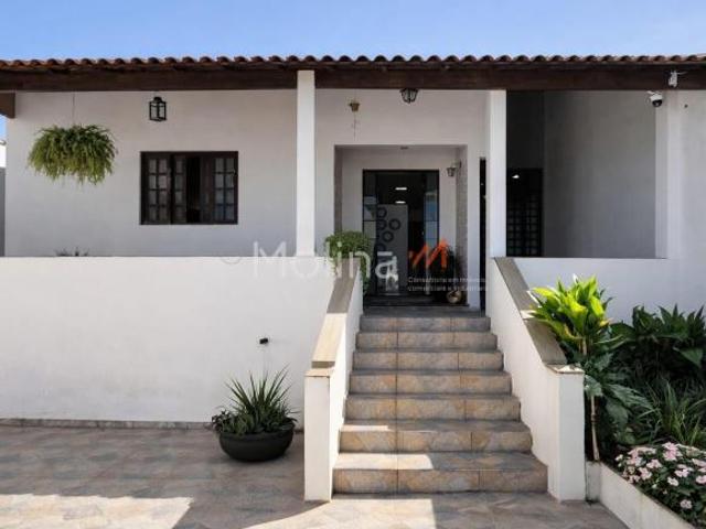 Casa para venda em Conjunto Habitacional São Sebastião de 138.00m² com 2 Quartos, 1 Suite e 2 Garage