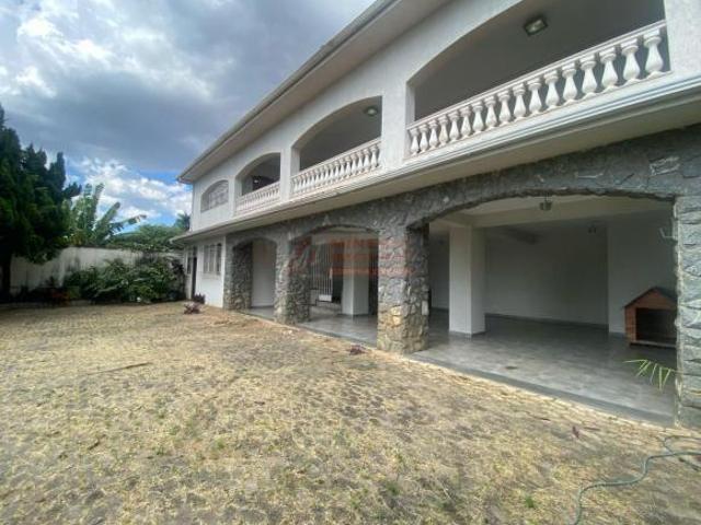 Casa para Venda em Contagem, CENTRO, 5 dormitórios, 1 suíte, 1 banheiro, 4 vagas