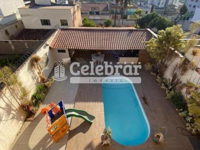 Casa para Venda em Contagem, Europa, 5 dormitórios, 2 suítes, 4 banheiros, 10 vagas