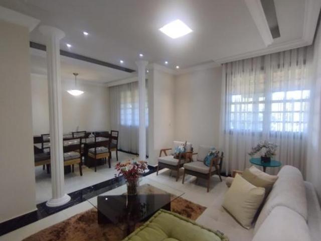 Casa para Venda em Contagem, NOSSA SENHORA DO CARMO, 4 dormitórios, 2 suítes, 2 banheiros, 4 vagas
