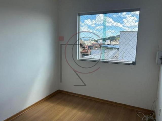 Casa para Venda em Contagem, Santa Helena, 3 dormitórios, 1 suíte, 2 banheiros, 2 vagas